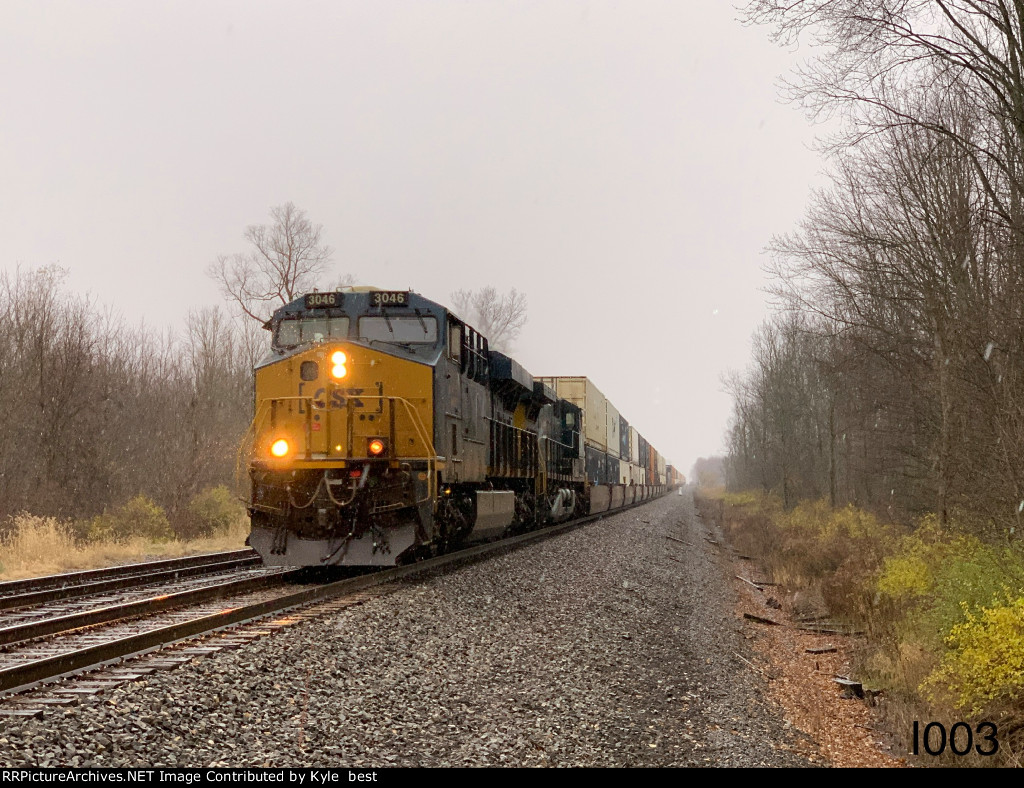 CSX 3046 on I003